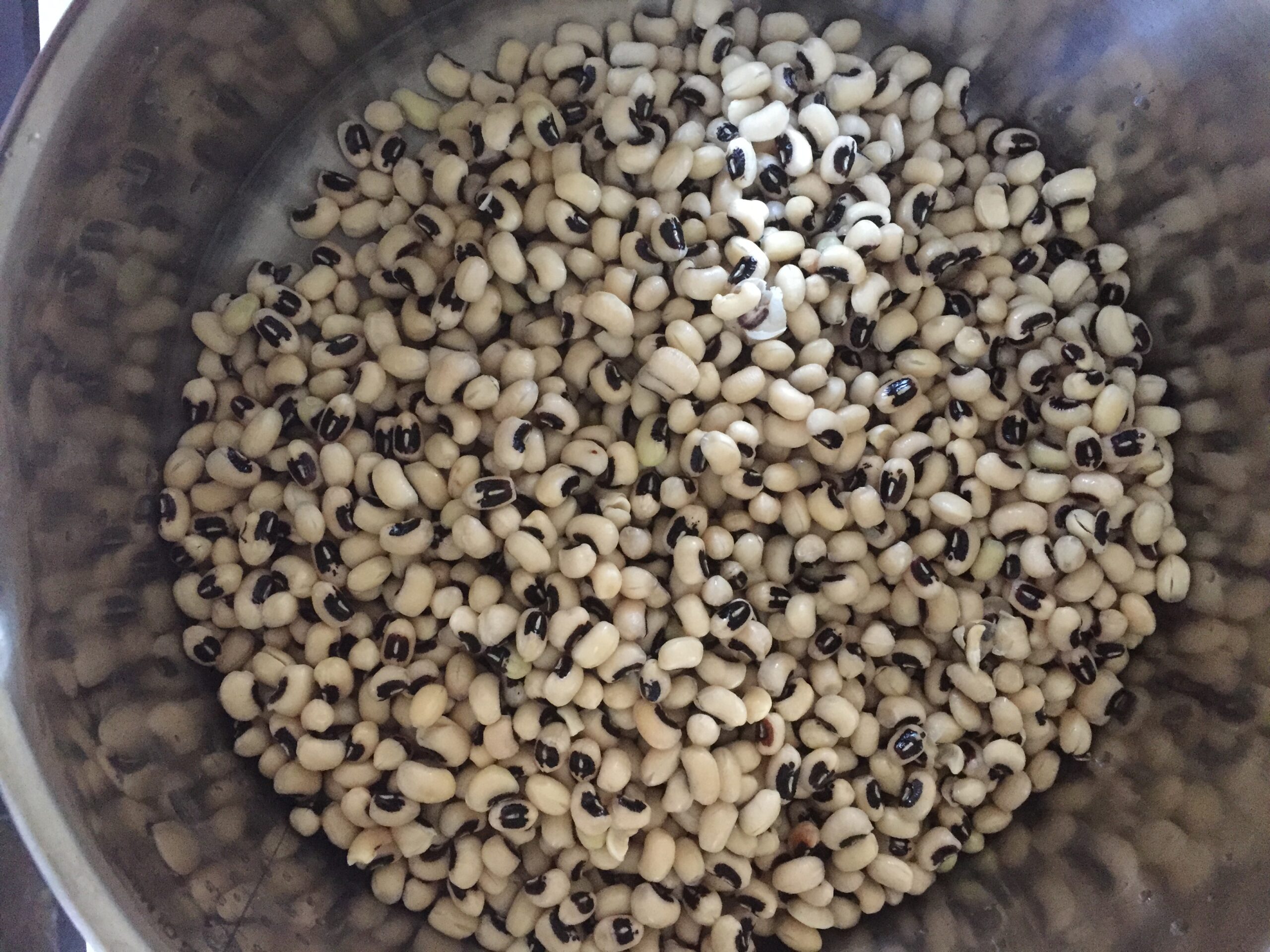 Vegan Red Red Stew (Spicy Ghanaian Black-Eyed Peas) | That Green Lyfe